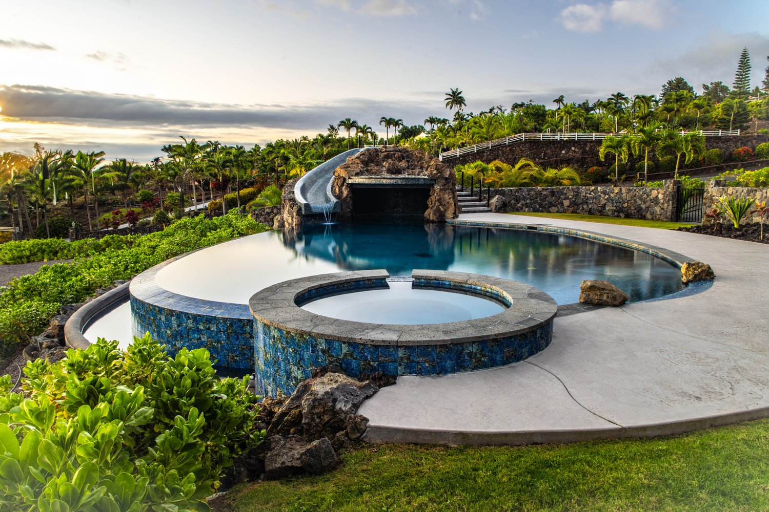What Makes a Perfect Pool Location in Hawaii? - All for Bloggers: Your ...